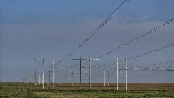 Entergy CEO touts $10 billion Meta data center in Louisiana as AI ...