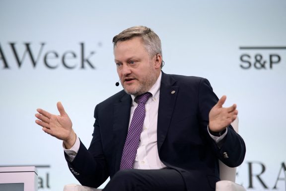 BP CEO sees pay cut 30% after profit miss, Elliott intervention | Fortune