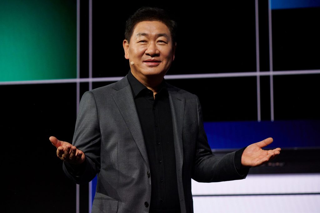 Samsung Electronics co-CEO dies of heart attack at 63 | Fortune