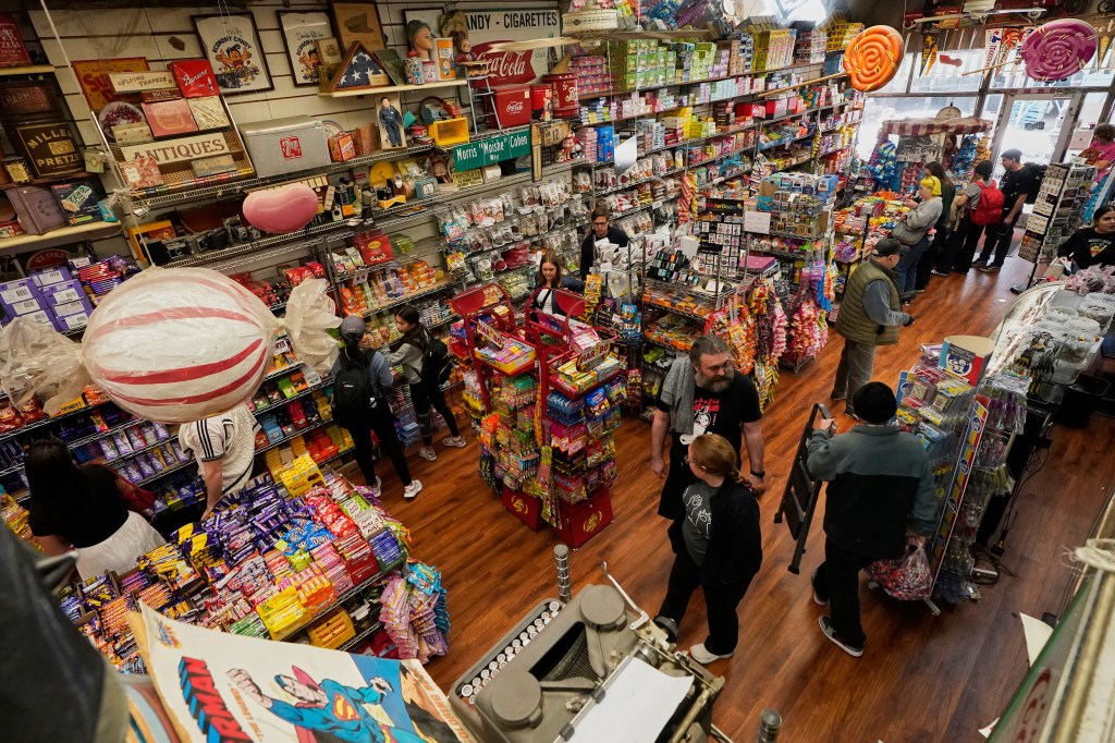 A third-generation NYC candy shop owner says Trump’s historic tariffs ...