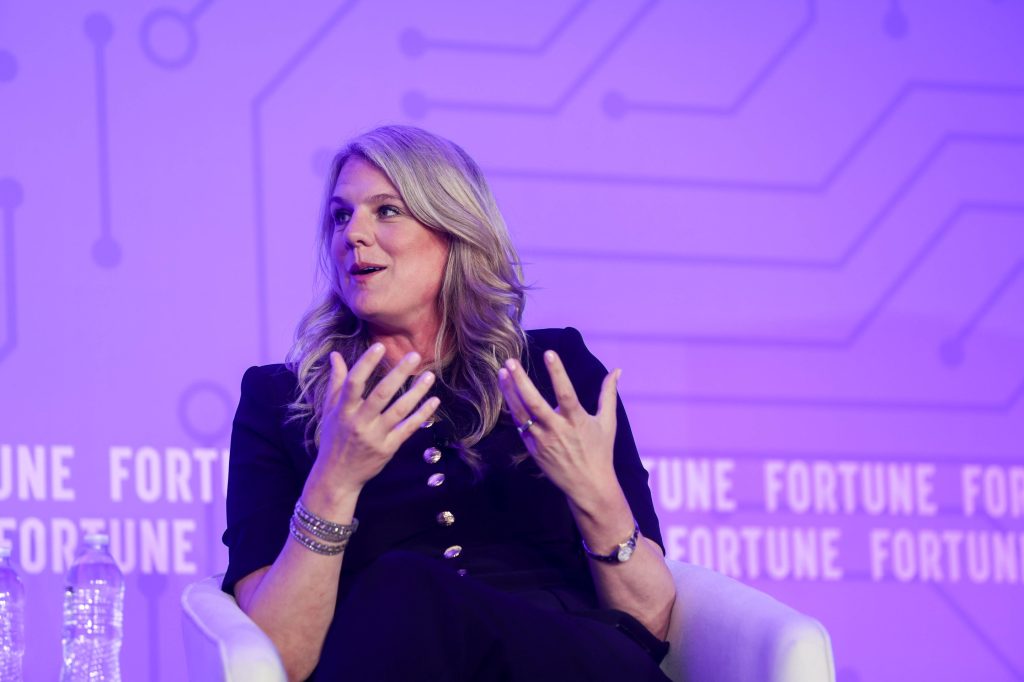 This Moderna leader uses AI to resolve conflict on the executive team ...