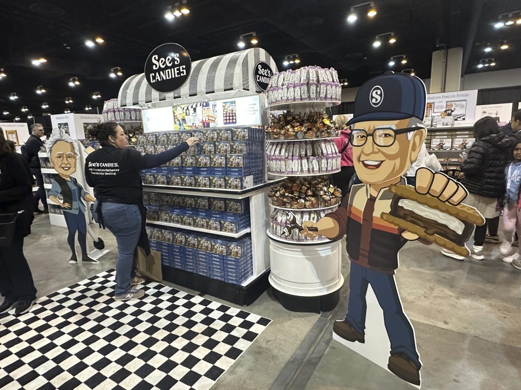 Warren Buffett grows cash pile to $347.7 billion as Berkshire profits ...