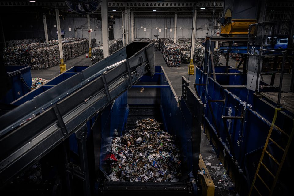 Will recycling ever be profitable? AMP Robotics is using AI to make it ...