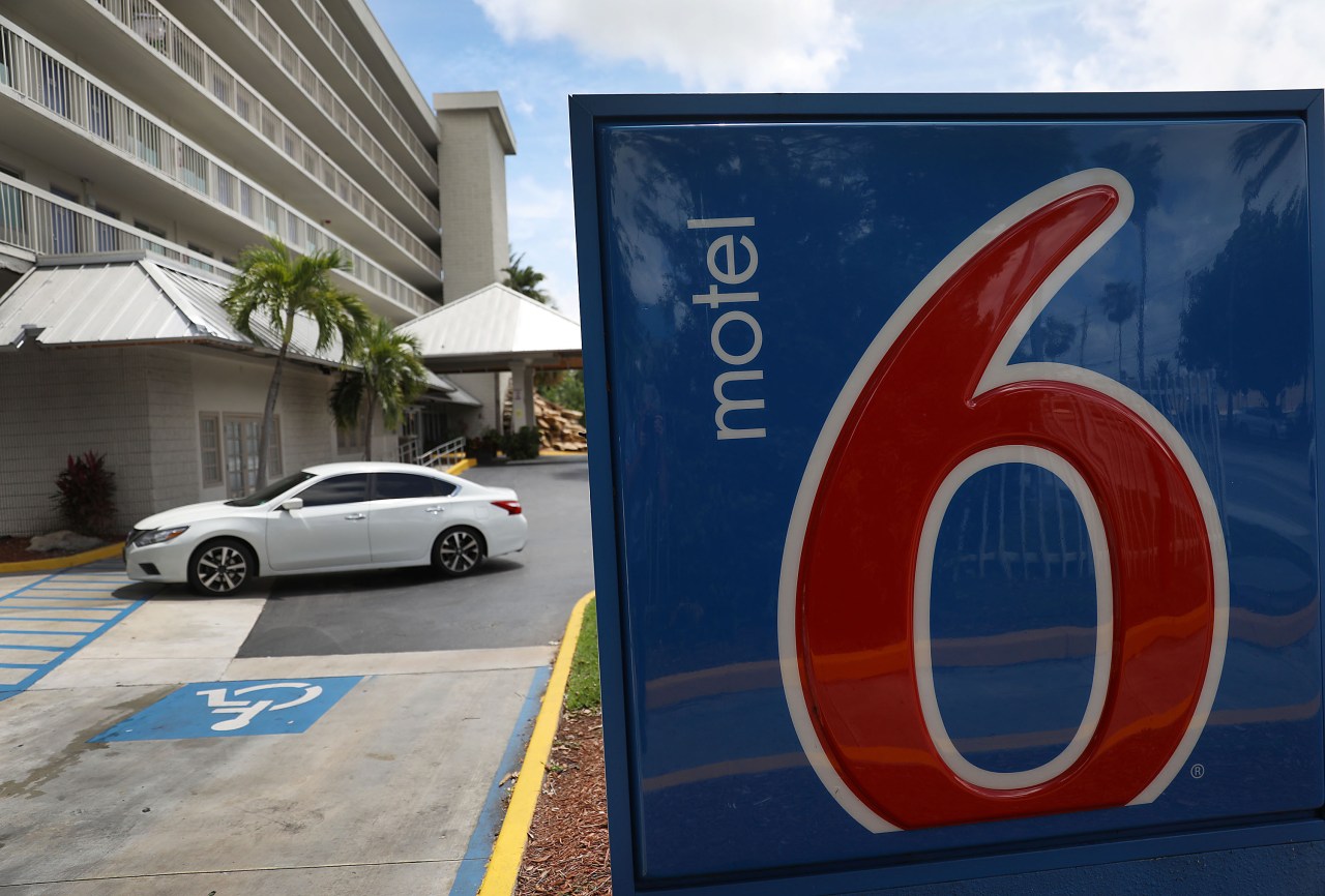 Motel 6 is being sued by its longtime spokesperson Tom Bodett | Fortune