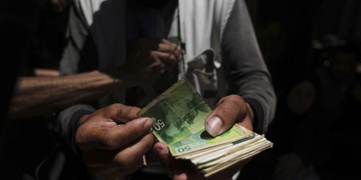 Inside Gaza's world of 'cash brokers' as currency disappears: 'We lose ...