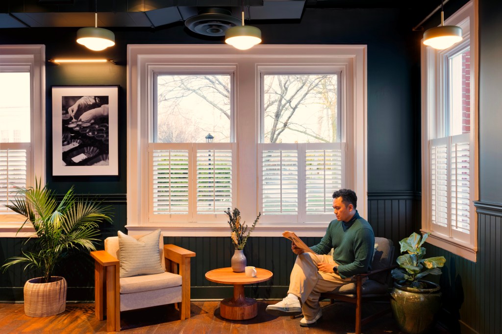Starbucks is pioneering the ‘coffeehouse of the future’ with comfy ...
