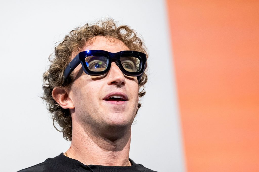 Mark Zuckerberg is pouring billions of dollars into superintelligence ...