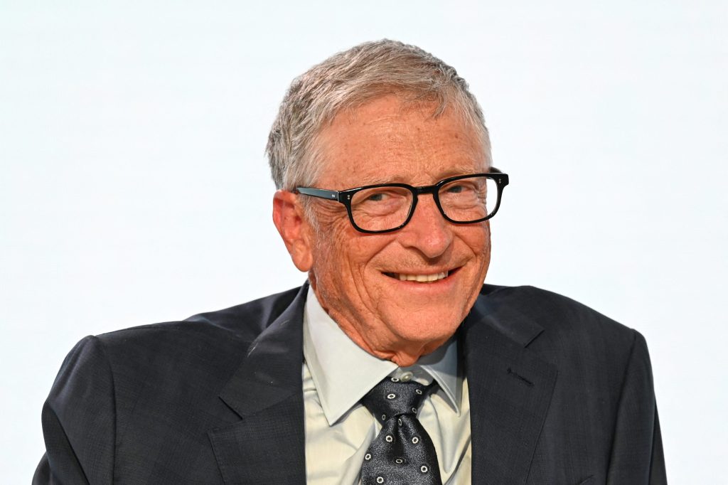 Bill Gates gave so much money away that $51 billion just got swiped ...