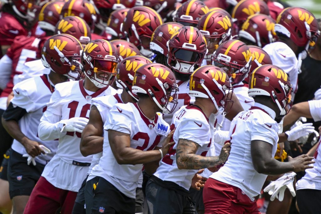 Trump threatens Washington Commanders' stadium over name change | Fortune