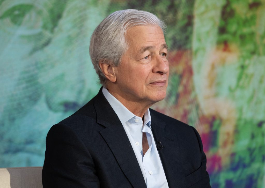 Jamie Dimon says economy is 'weakening' but even he can't make sense of ...