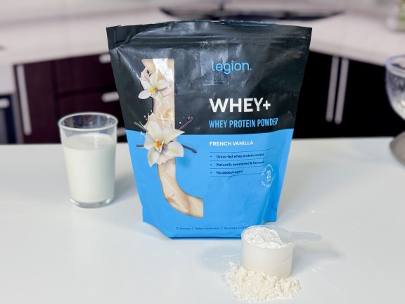 7 Best Protein Powders (2026): RD Approved | Fortune