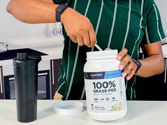 7 Best Protein Powders (2026): RD Approved | Fortune