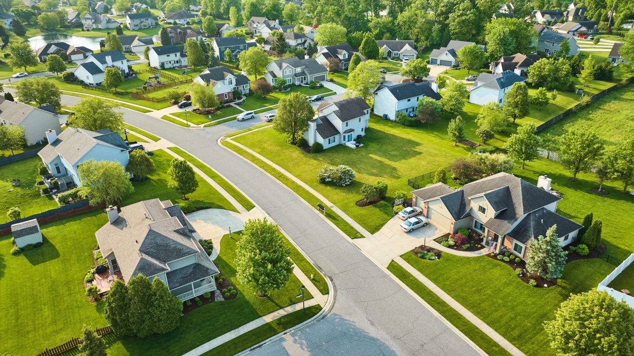 Warren Buffett's Berkshire Hathaway and Zillow say mortgage rates can't ...