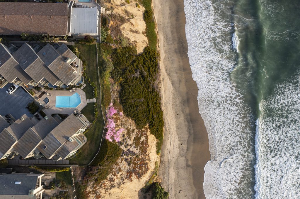 Meet Lindsey Halligan, the 36-year-old former Miss Colorado hopeful who ...