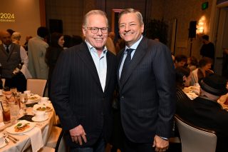 A Thanksgiving dealmaking sprint helped Netflix win Warner Bros. | Fortune