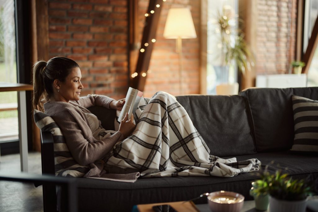 Billionaire Sara Blakely says she launched Spanx with just $5,000 from ...