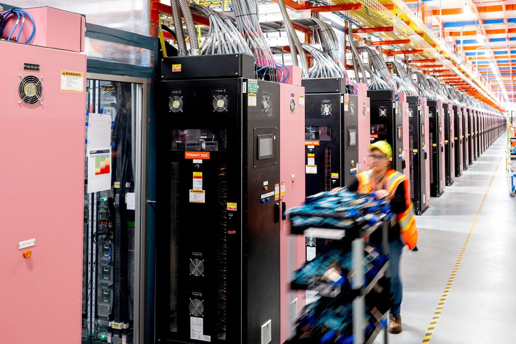 At 100 years old, Caterpillar increasingly finds growth in powering data centers | Fortune