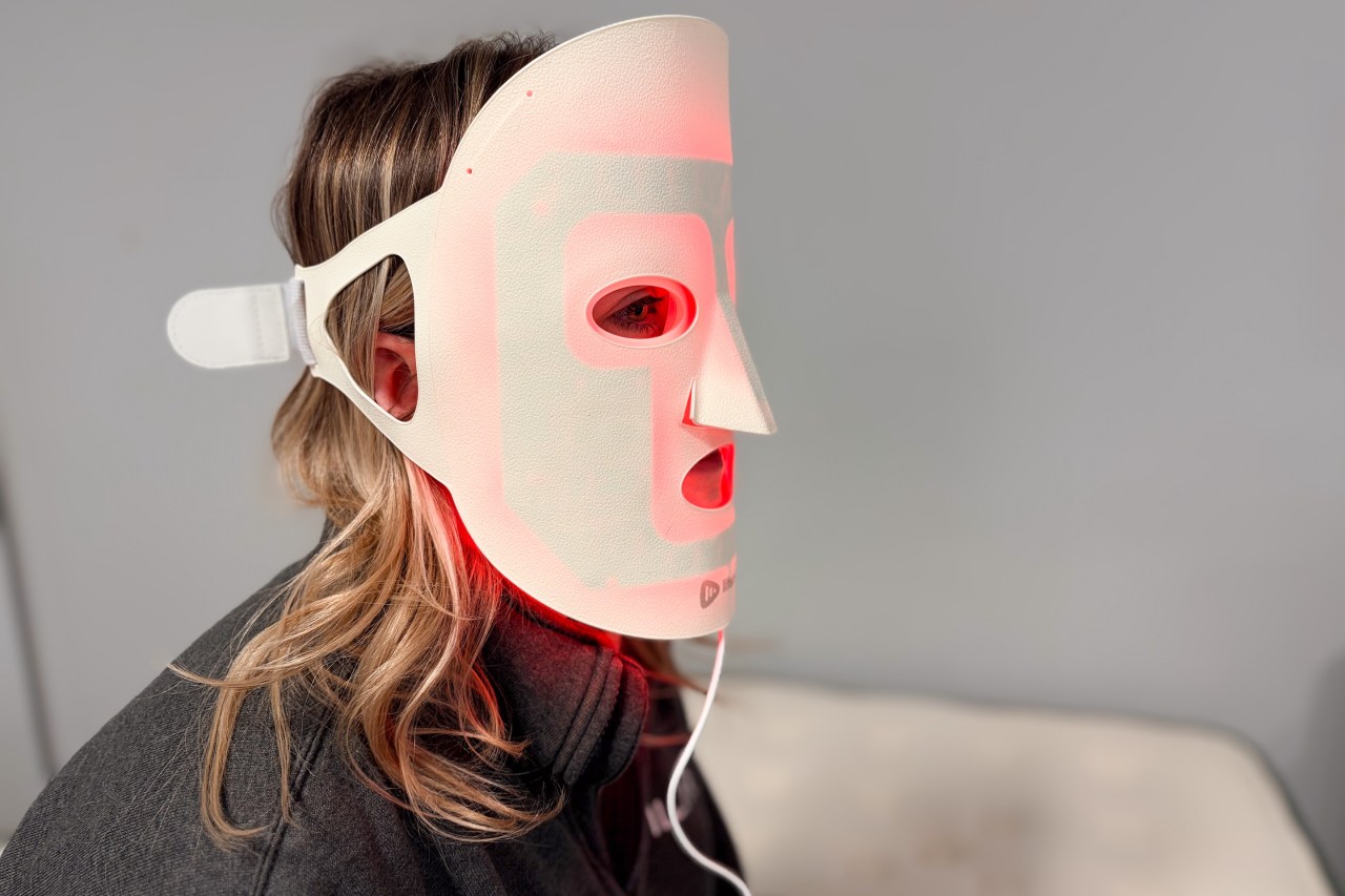 Best Red Light Therapy Masks (2026) | Fortune