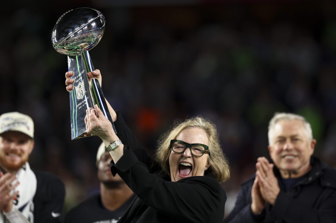 Why billionaire Jody Allen plans to sell the Seattle Seahawks and ...