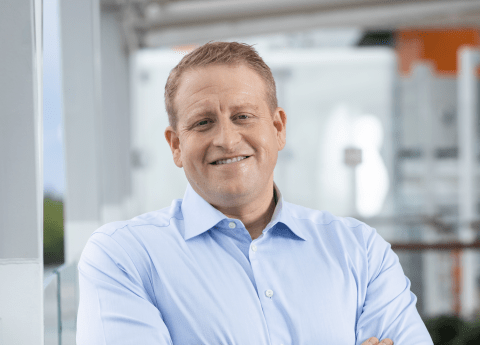 Royal Caribbean's CEO is using AI to predict how many hamburgers you'll ...