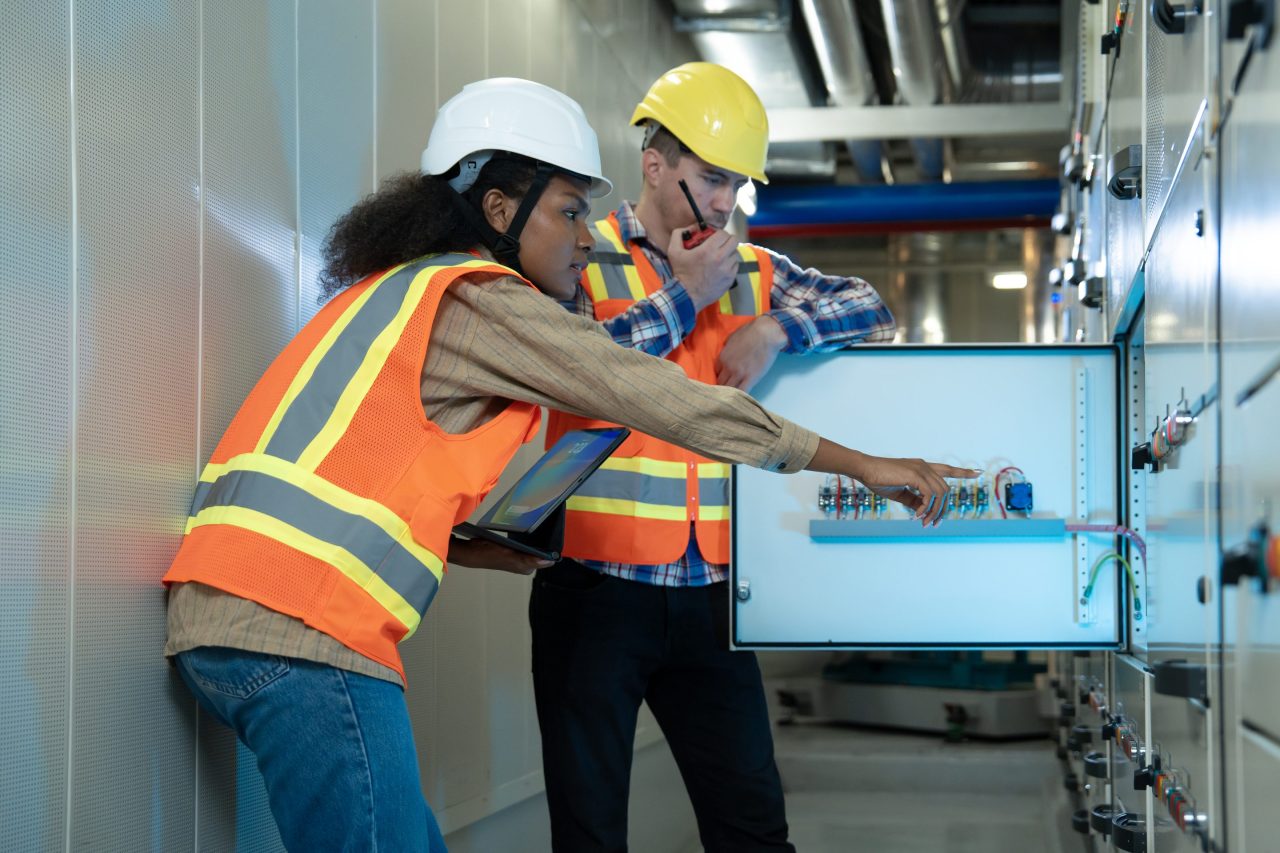AI boom is fueling demand for skilled trades—and demand for technicians ...