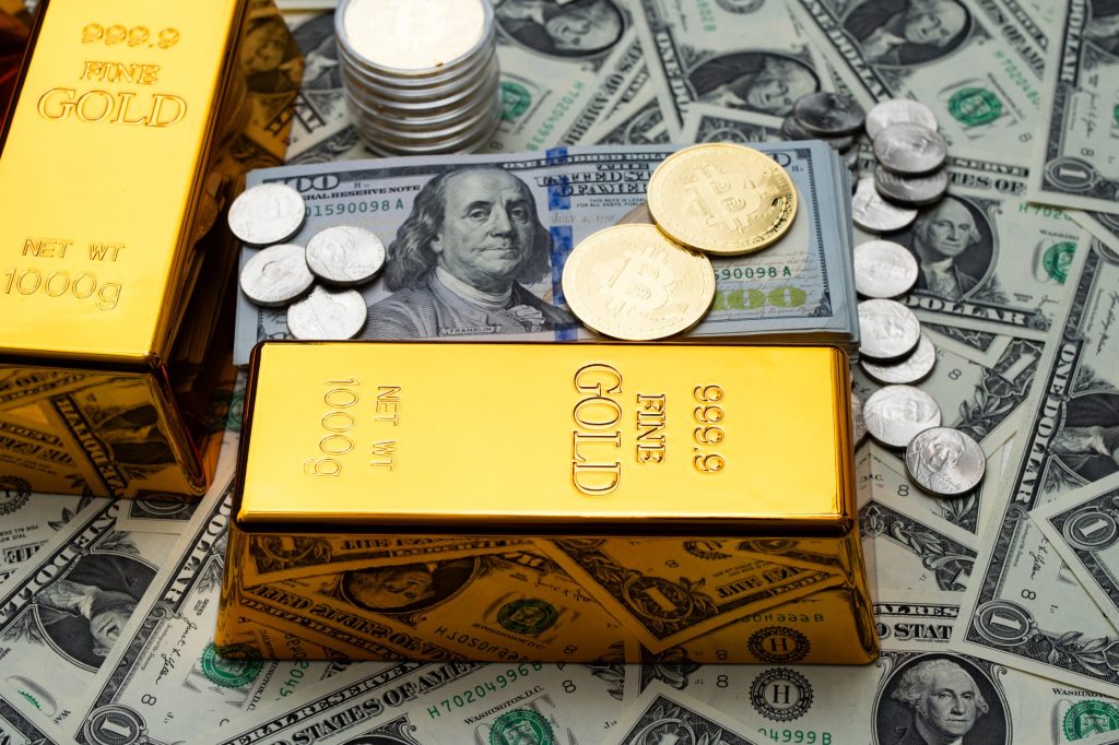 Buying gold vs. Bitcoin: Comparing two different asset types | Fortune