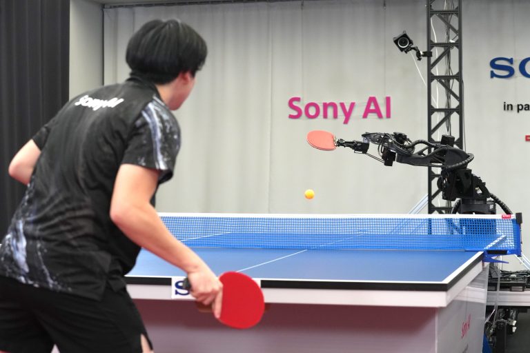 Meet 'Ace,' the paddle-wielding robot who just beat humans at ping pong ...