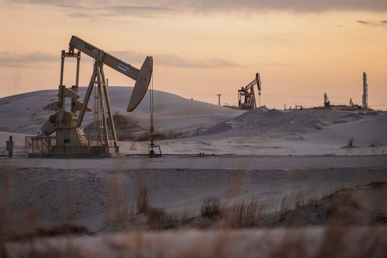 U.S. oil producers aren't coming to the rescue despite high prices as ...