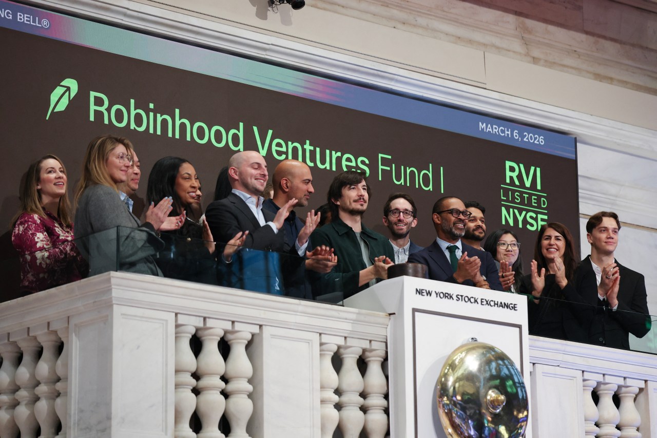 Robinhood Ventures rebounded 30% since its debut. Can the private ...