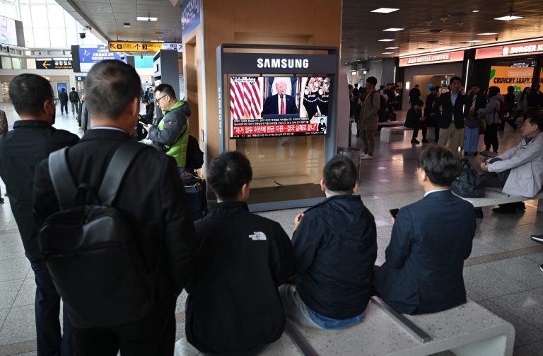 Asian markets fall after Trump tells other countries to ‘take the lead ...