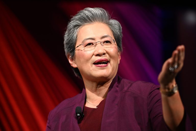 AMD CEO Lisa Su tells grads they shape the future, not AI | Fortune
