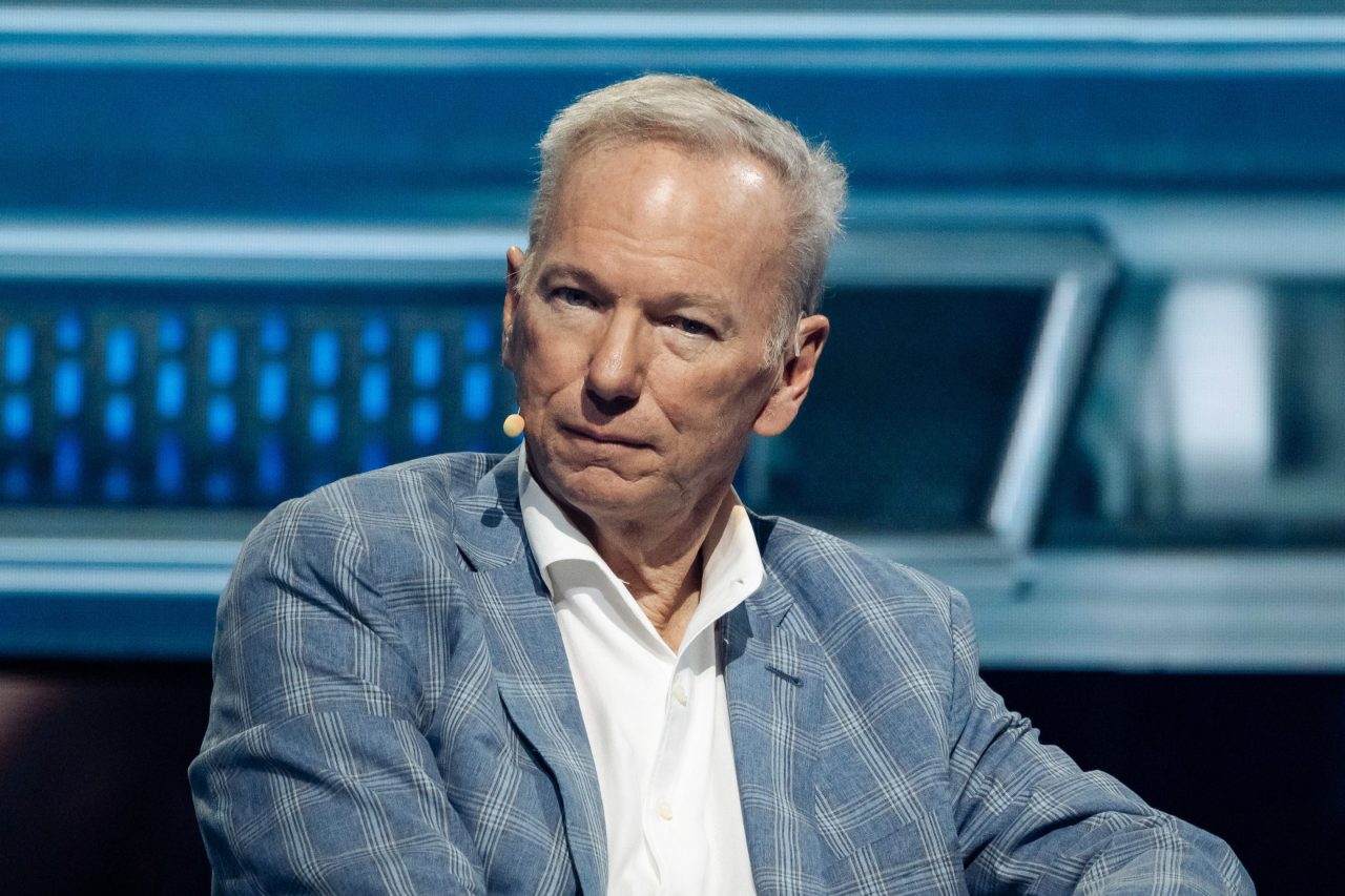 Ex–Google CEO warns tech workers: Competing with China’s 12-hour ...