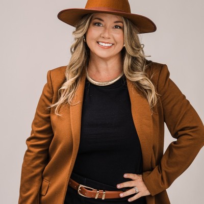 This CEO keeps going viral for thirst-trapping journalists with $200k ...