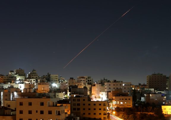 Markets face triple threat of Iran war reigniting, AI bubble popping ...