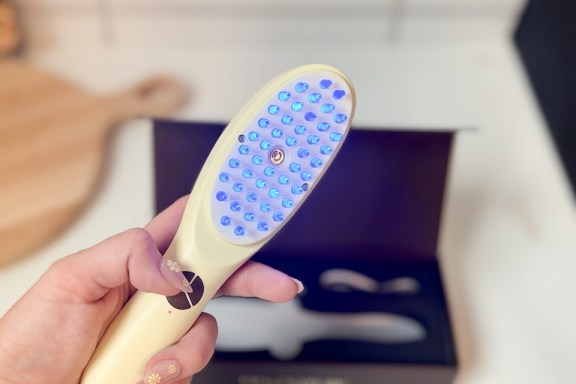 The 4 Best Scalp Massagers for Hair Growth (2026) | Fortune